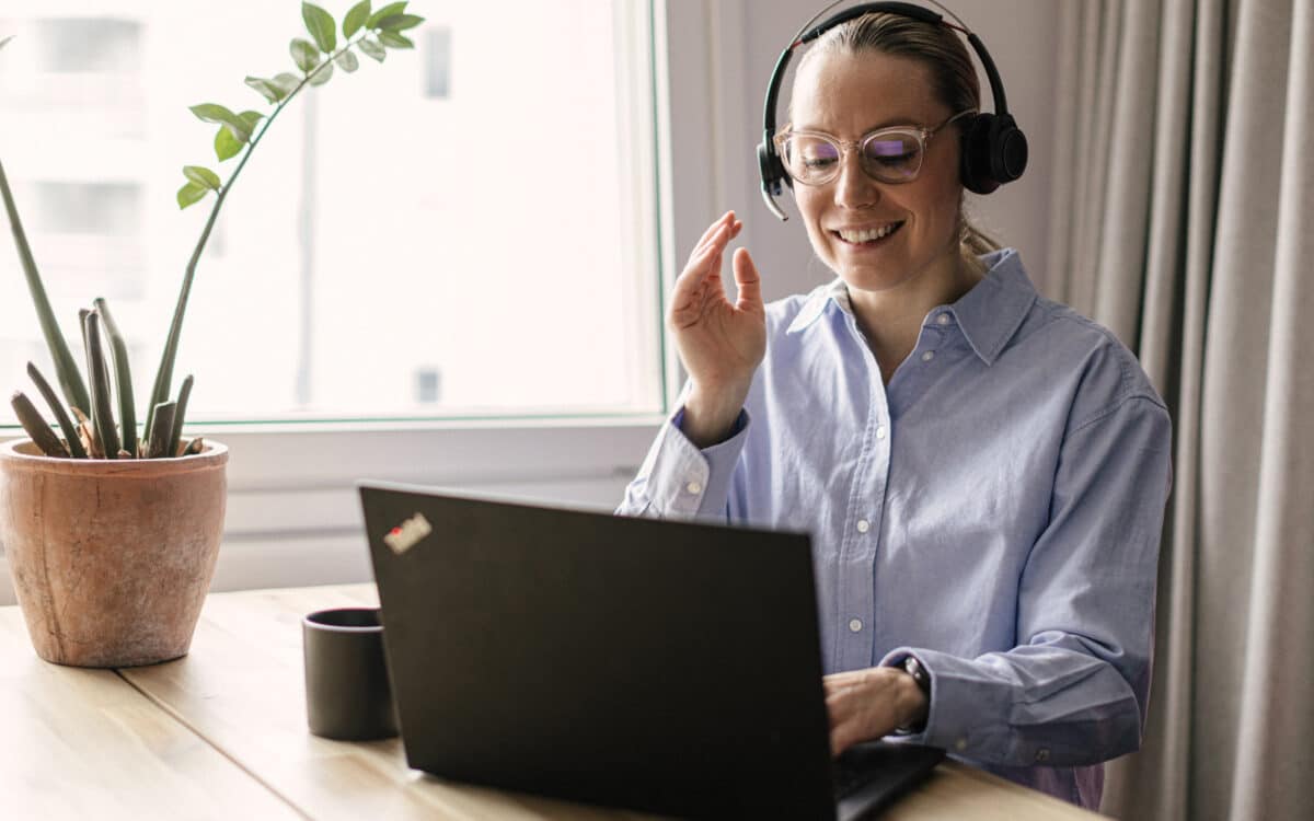 Cloud Contact Center Solution for High-Volume Sales and Customer ...